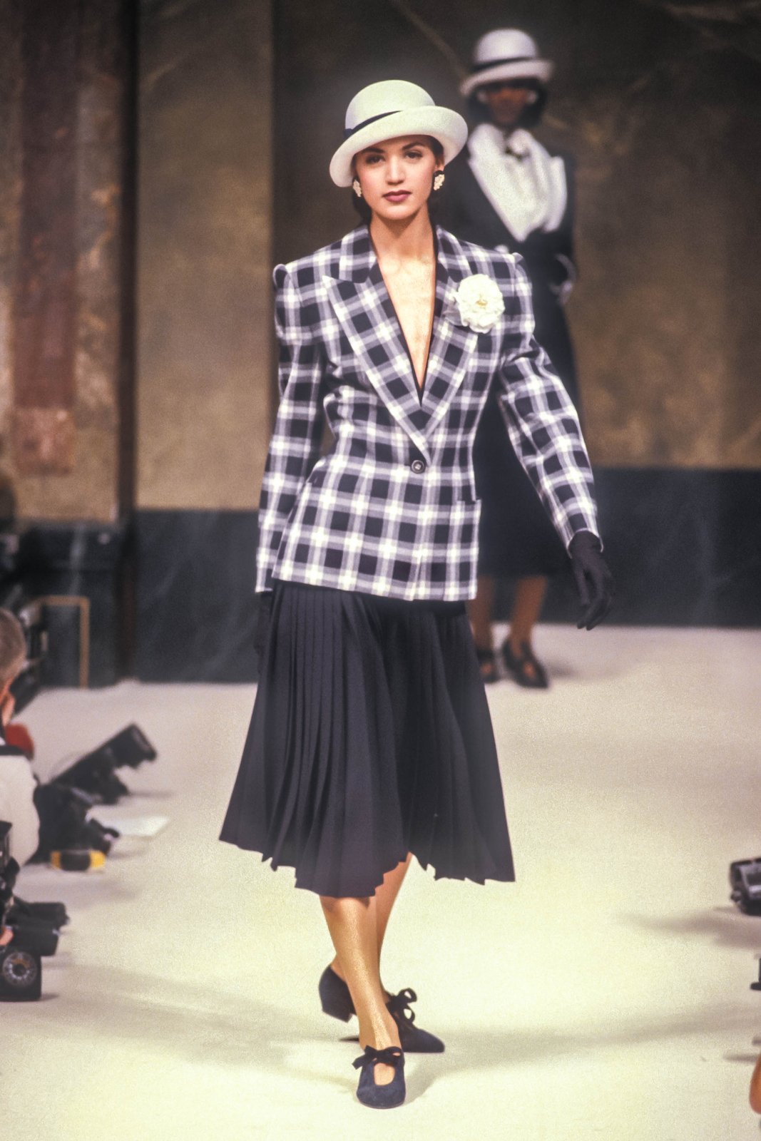 Fashion Classic: Jean Louis Scherrer Haute Couture Spring/Summer 1989 ...