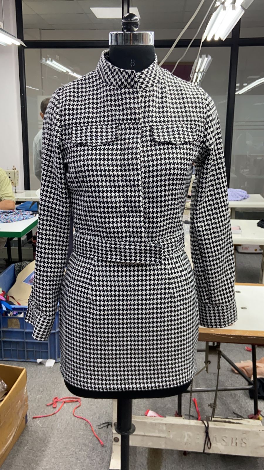 CR4163BK — Postimages