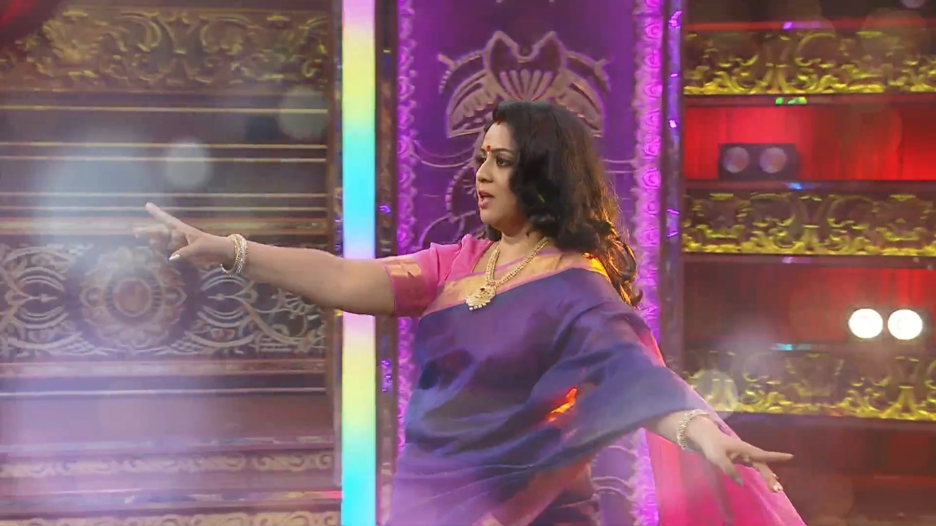 Roopashree Big Navel in pink saree mkv snapshot 01 23 629 — Postimages