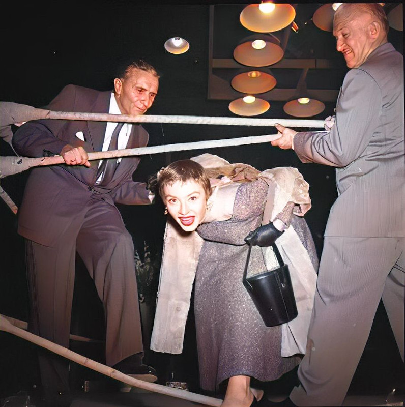 Amanda Boxing Match — Postimages