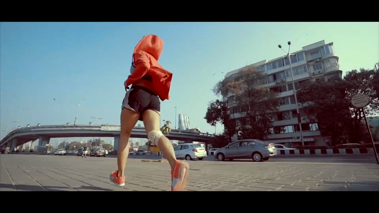 Farrah Kader RUN 00 00 00 18 Still001 — Postimages