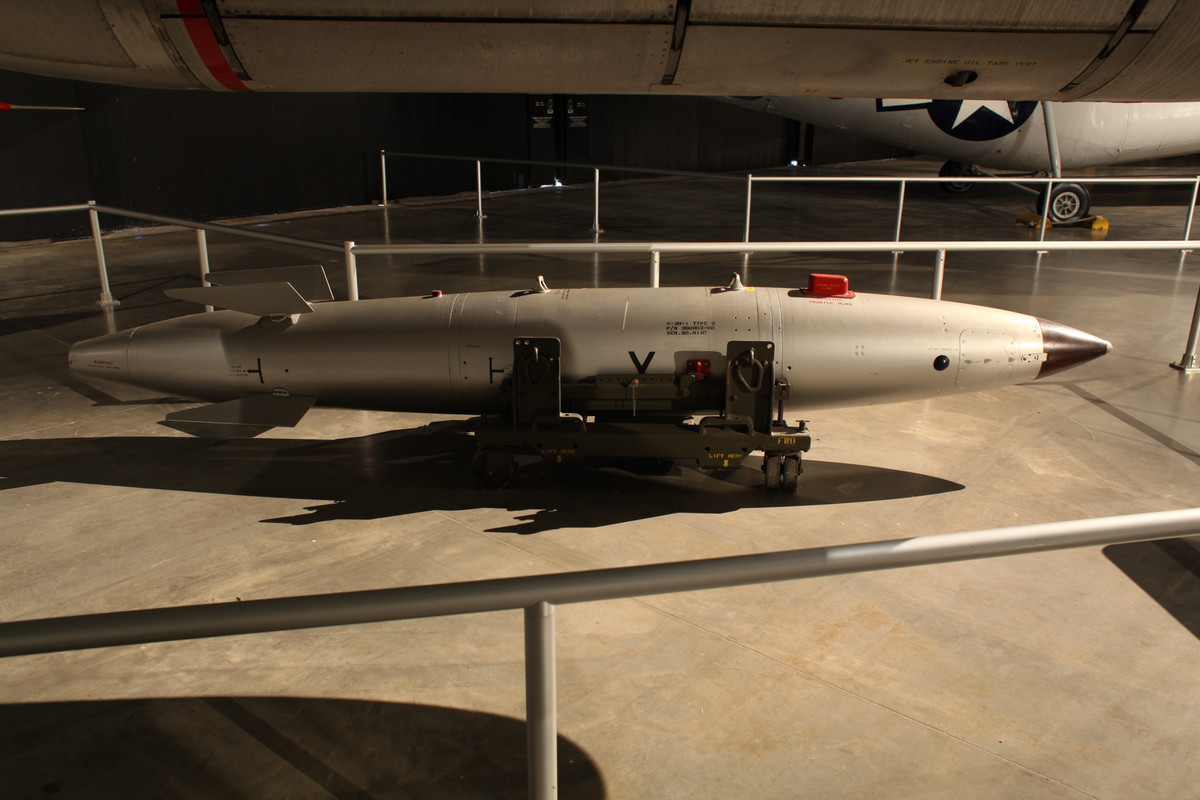 B28 nuclear weapon markings? - Jet Modeling - ARC Discussion Forums