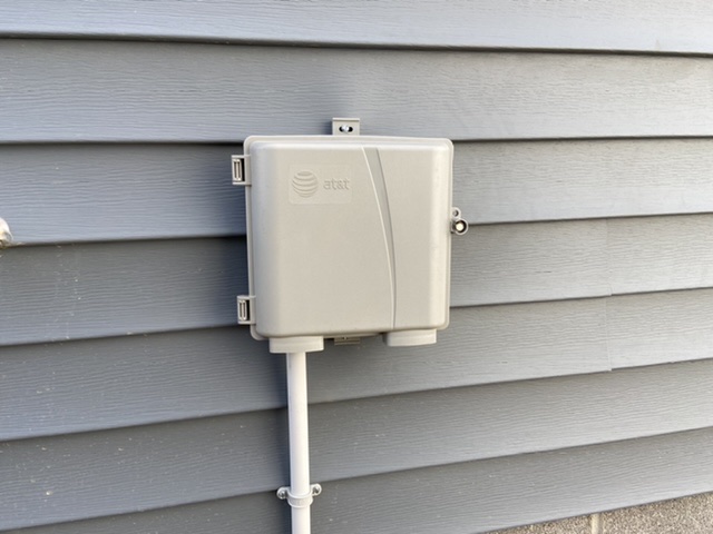 AT&T Techs Assemble! Fiber Optic Install in New Construction without ...