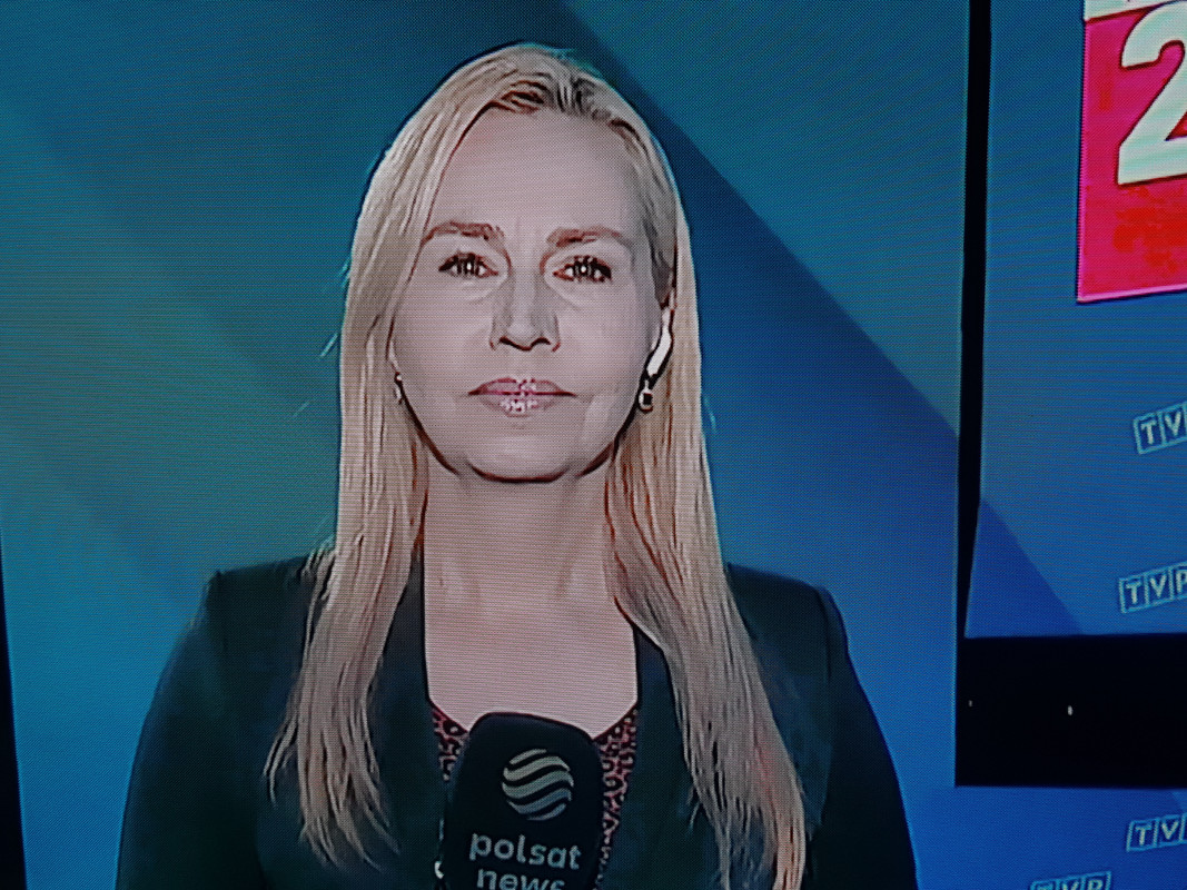 momi230525 01 — Postimages