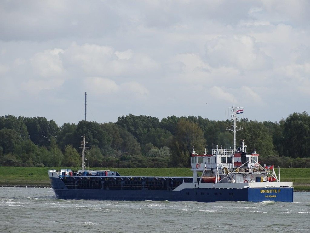 Spotten in De Hoek. - Pagina 549 - SCHEEPVAART FORUM