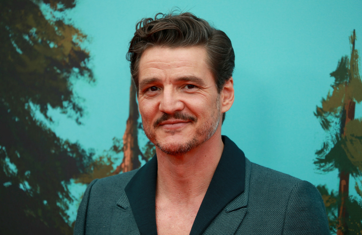 Pedro Pascal 098 — Postimages