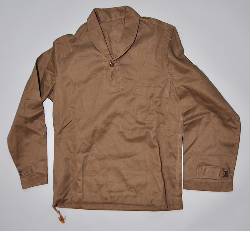Uniforme marron de fajina