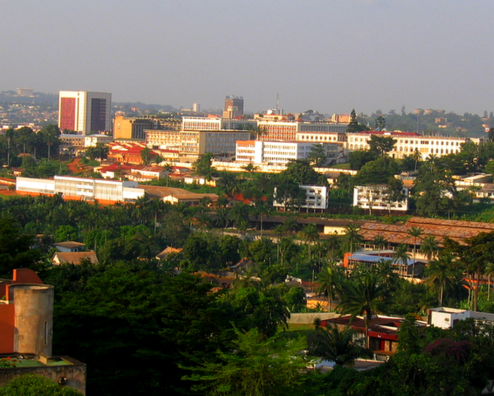 Yaoundé green buildings cvb — Postimages