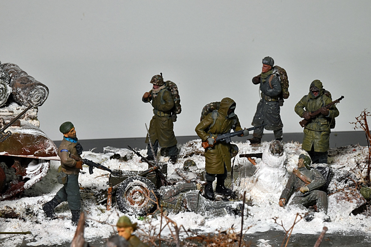 The Frozen Chosin - Revisited - Ready For Inspection - Dioramas ...