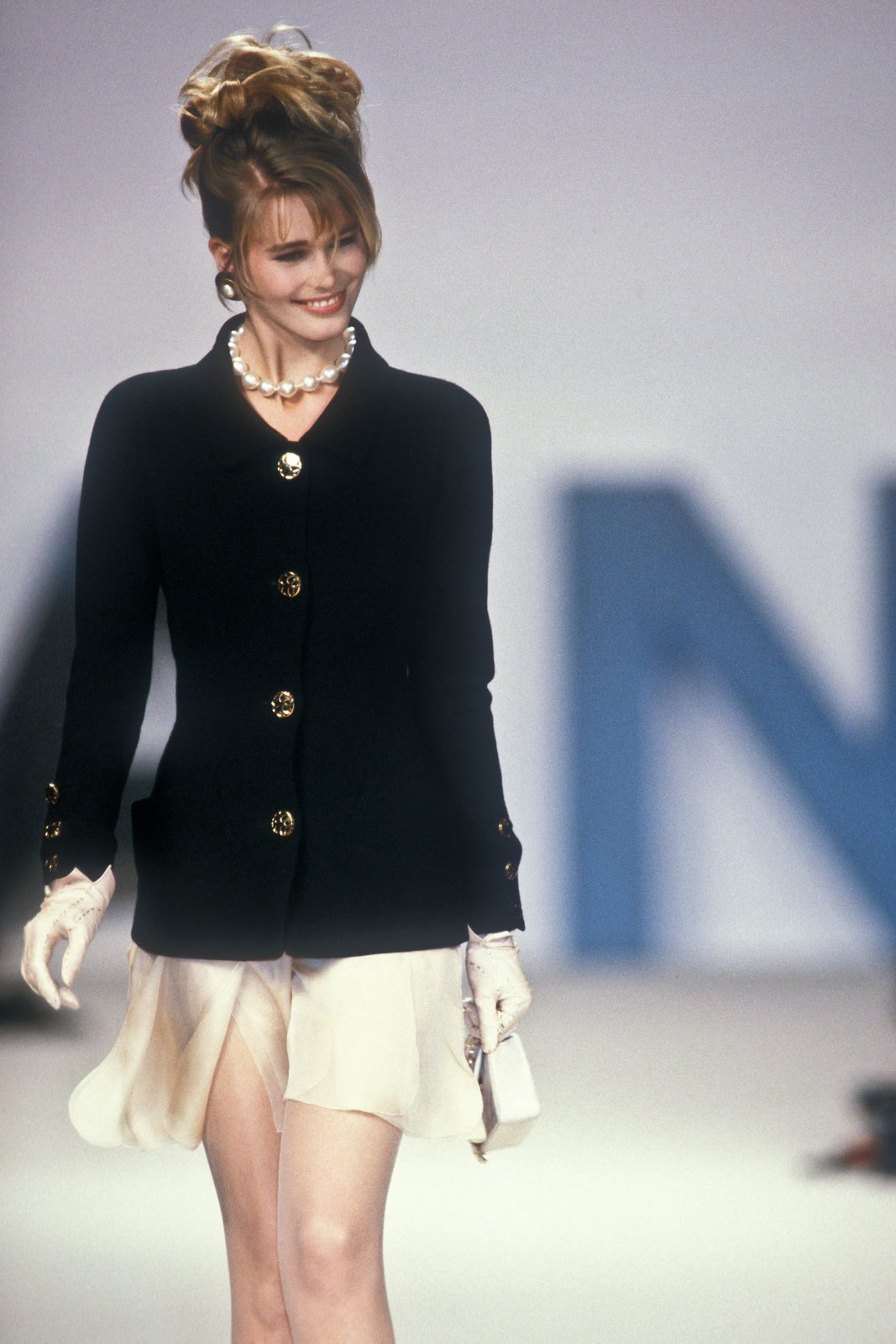 Fashion Classic: CHANEL Haute Couture Spring/Summer 1990 | Lipstick Alley