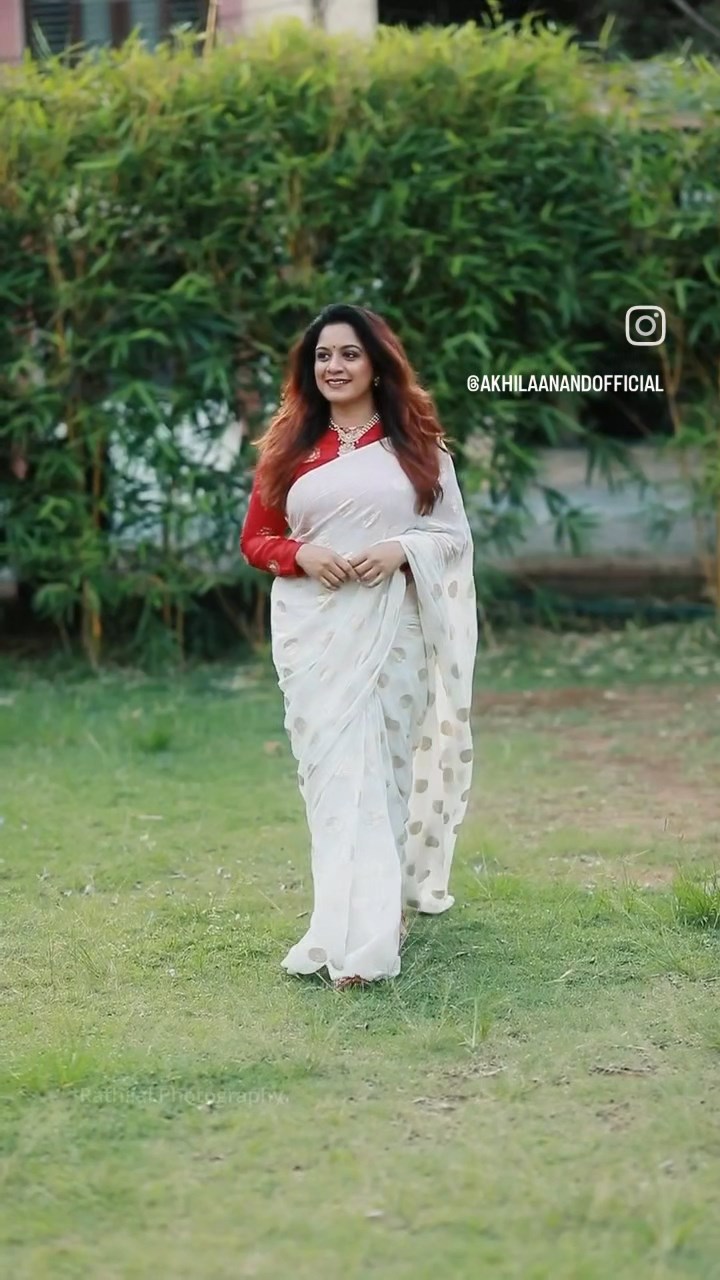 Singer Akhila hot Curves in Kerala Outfit mp4 snapshot 00 01 506 — Postimages