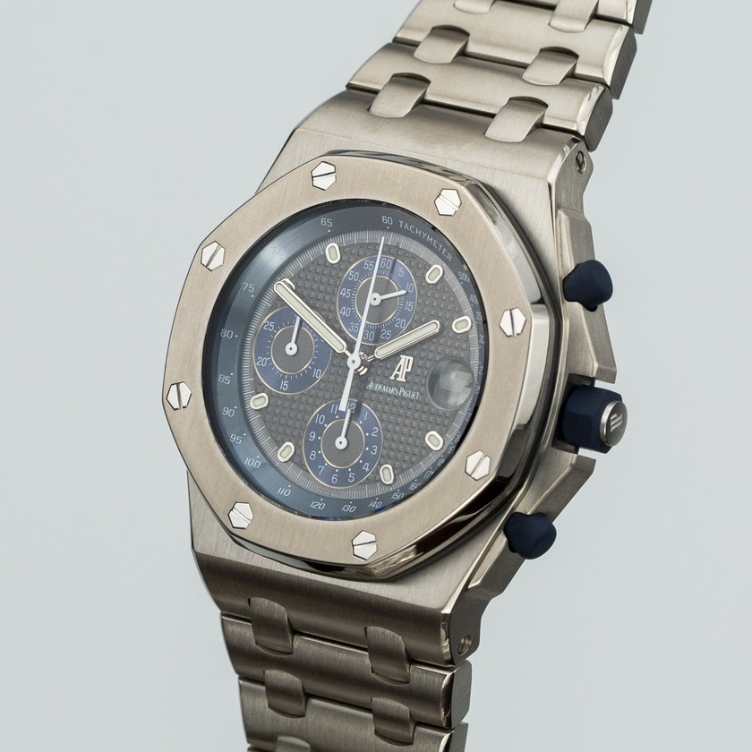 Audemars Piguet Royal Oak Offshore Chronograph Titanium ref 25721 TI O 1000 TI 01 2 — Postimages