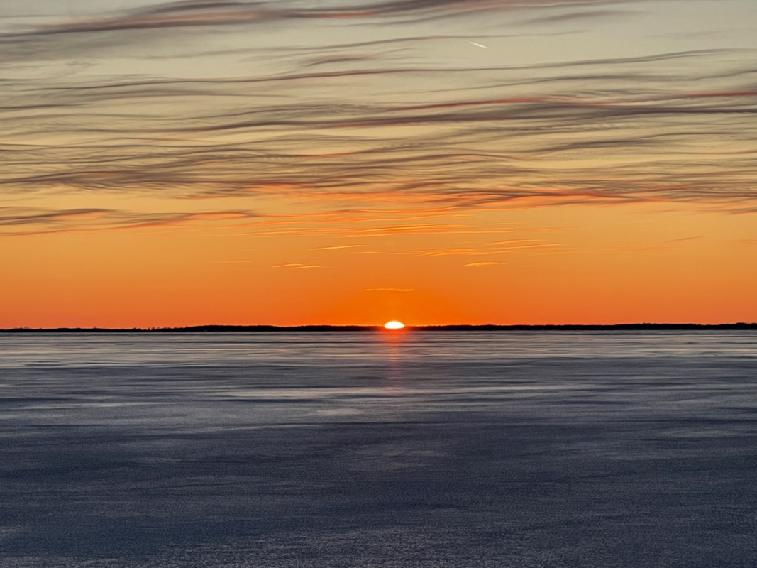 81 E2847 E B7 C0 4 AA8 AE57 59 B2 DDA02 BA0 — Postimages