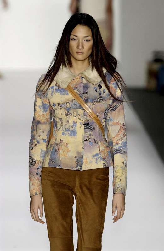 Vivienne Tam Fall 2002 q4u6j Rzs S00x — Postimages