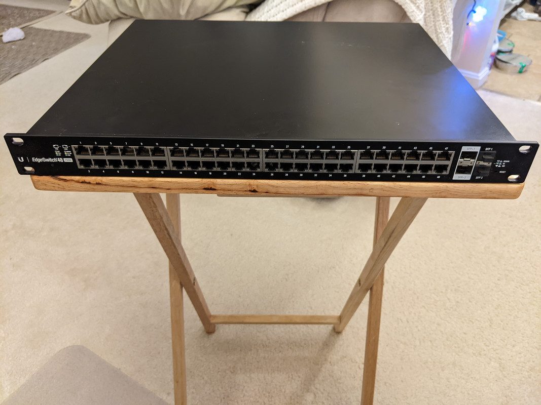Ubiquiti Edge Switch 48 750 W (2) — Postimages