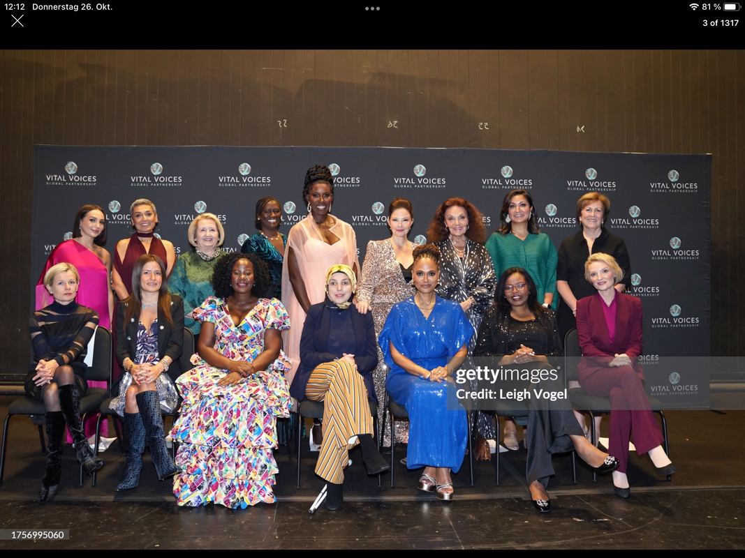 AF198954 EF24 4201 AAC0 DC56 CF127 A0 B — Postimages