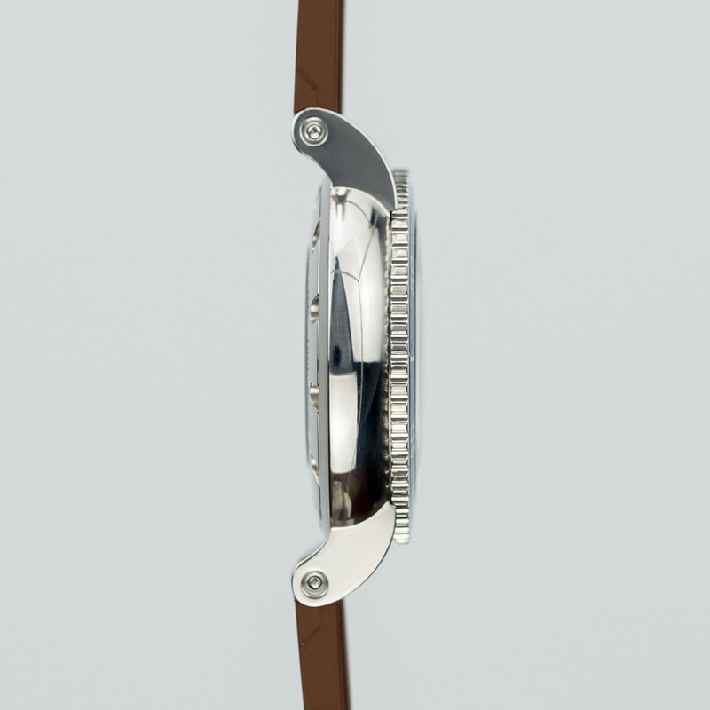 Oris Diver Date 44 ref 01 733 7533 8555 07 4 24 34 EB Tropical dial 8 — Postimages