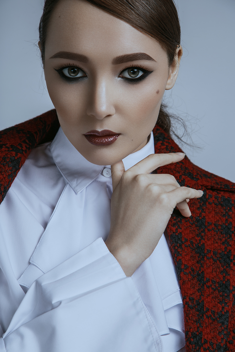 ModelMayhem.com - 23 free raw red photos for retouching practice