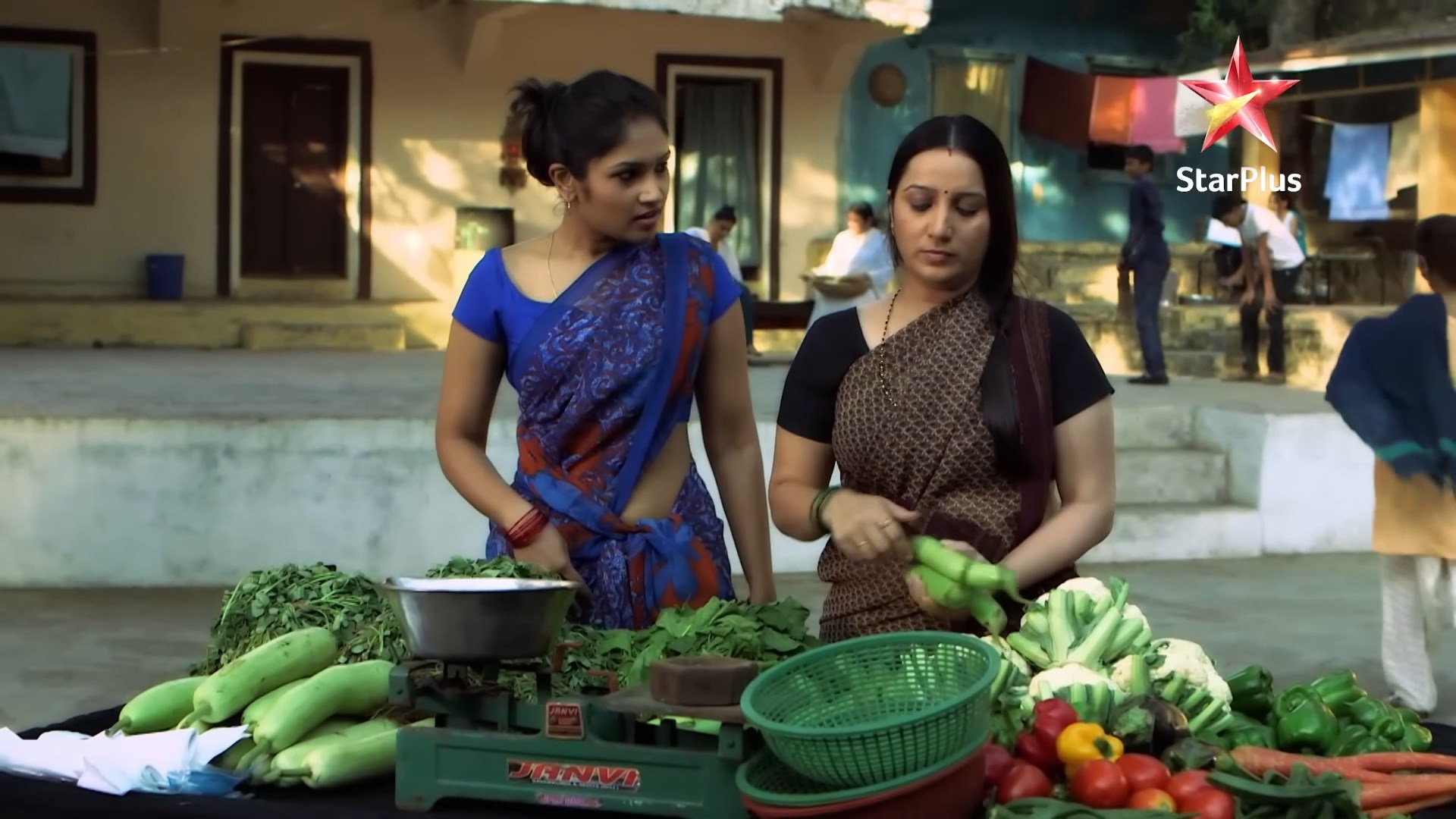 Hot Lady Steamy scenes from ishq kills scenes only mp4 snapshot 00 34 258 — Postimages