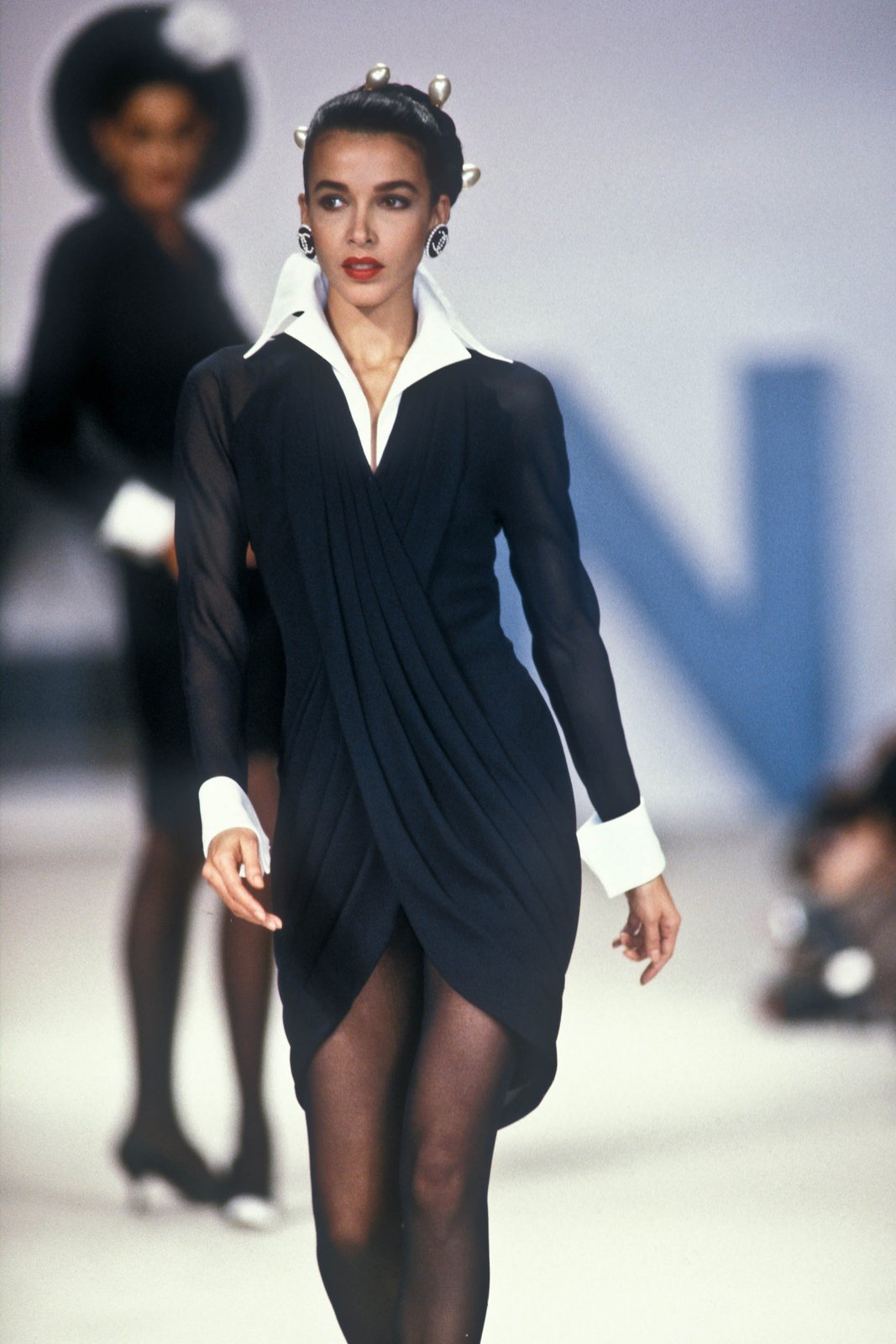 Fashion Classic: CHANEL Haute Couture Spring/Summer 1990 | Lipstick Alley