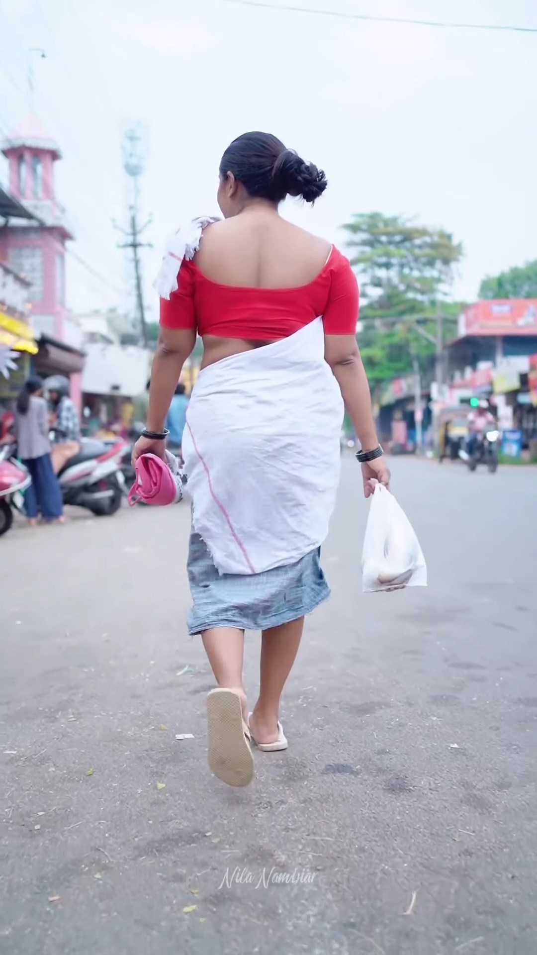 Unknown malayali model hot sizziling show in red blouse mp4 snapshot 00 18 350 — Postimages