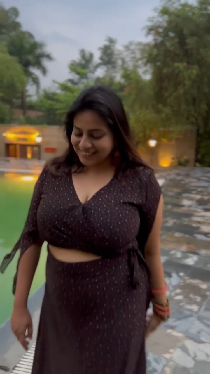 Anna Rajan Huge Projected Breast mp4 snapshot 00 29 176 — Postimages