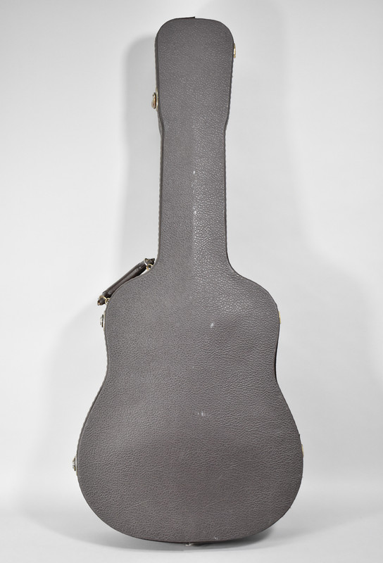 2003 Taylor 810 Dreadnought Sunburst Finish Acoustic Guitar 24 — Postimages