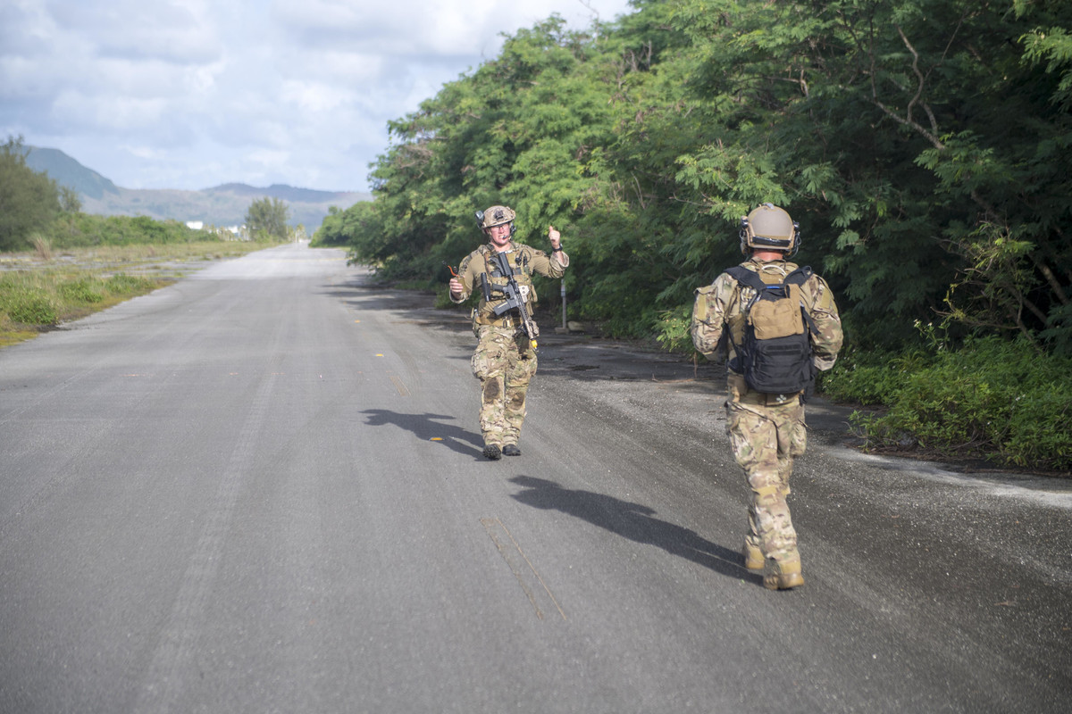 180806 N BV658 1271 — Postimages