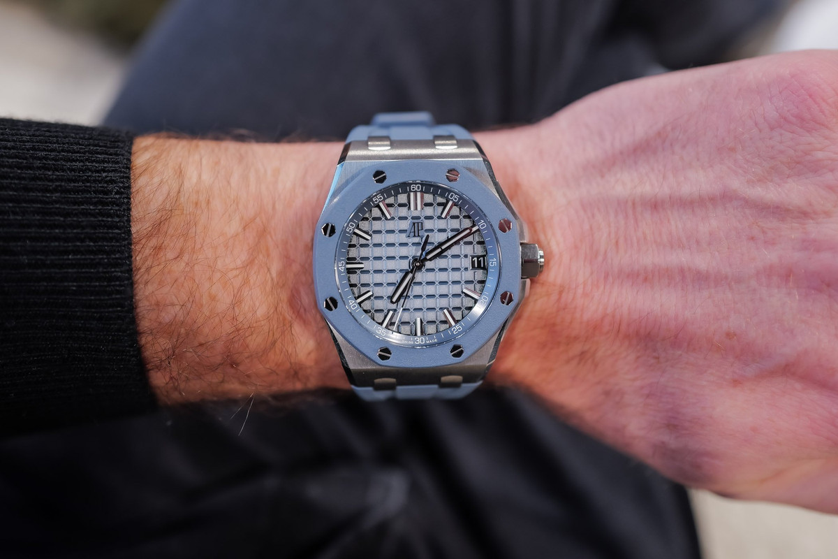 audemars piguet royal oak offshore selfwinding 43mm time and date ...