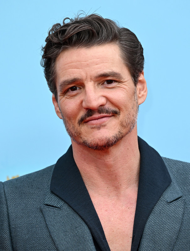 Pedro Pascal 050 — Postimages