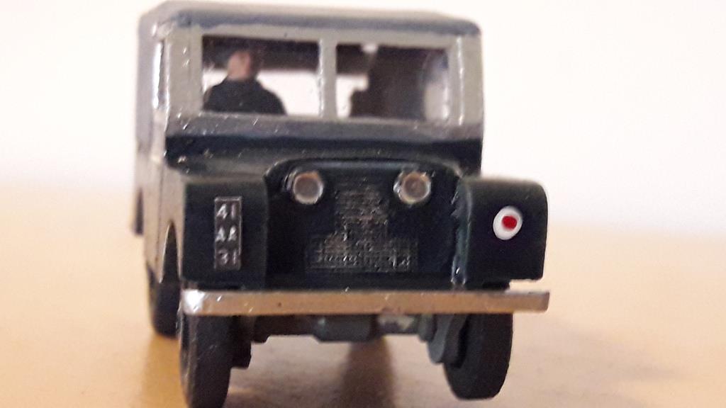 Airfix 1/72 (1/76?) Land Rover - Ready for Inspection - Armour ...