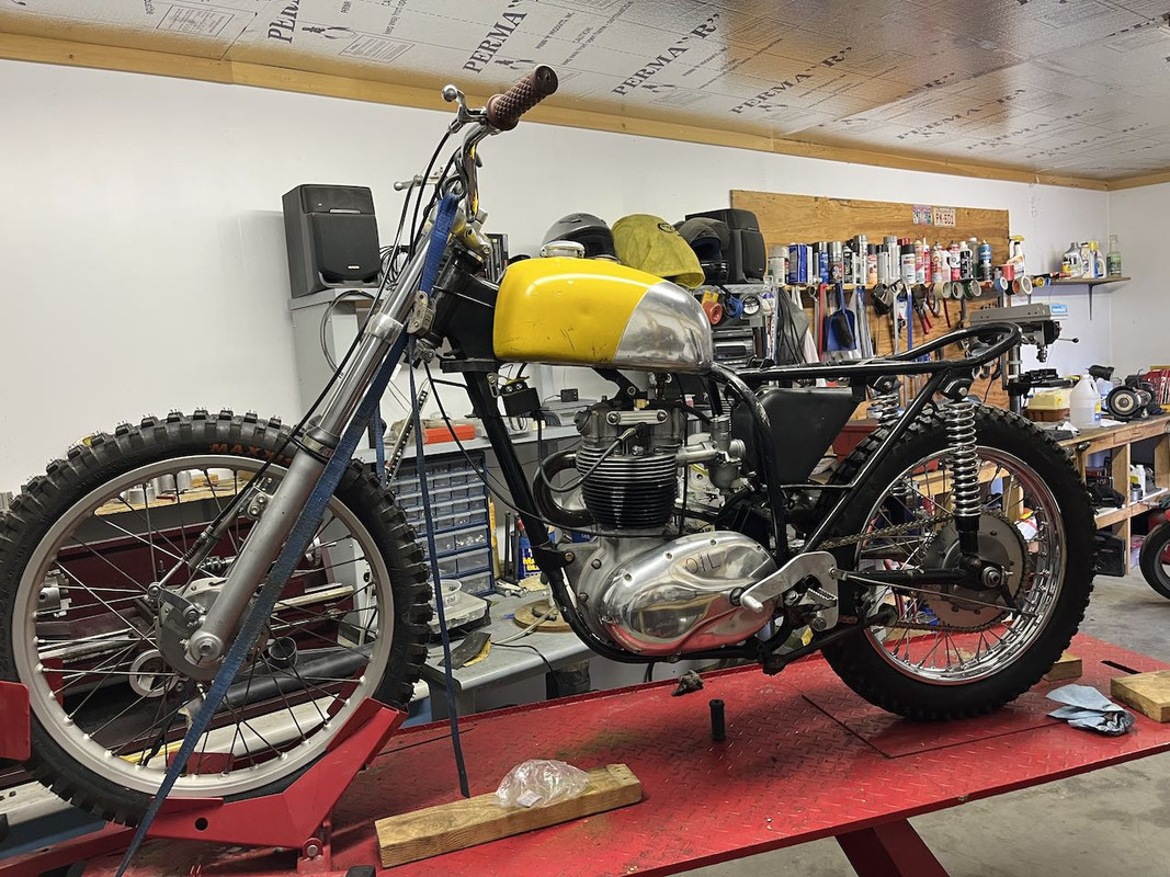 B40 partial on the bench — Postimages