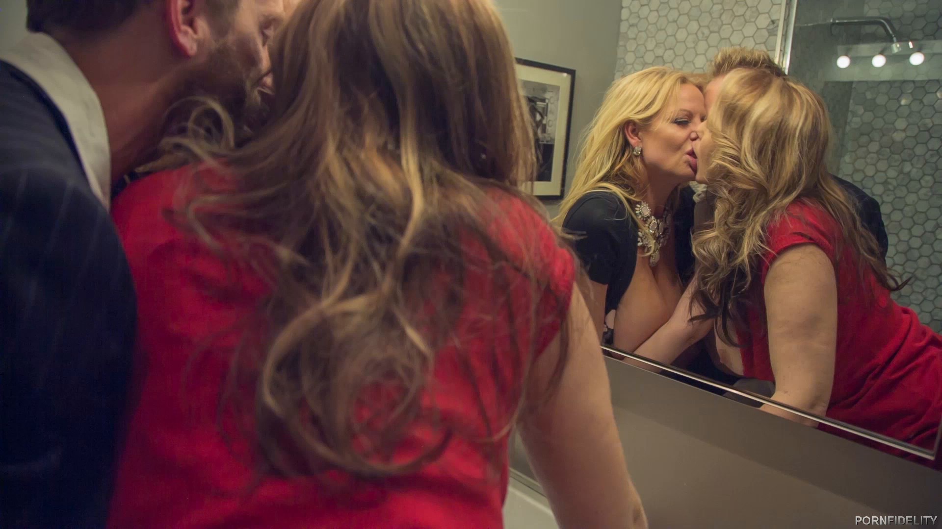 Julia Ann Kelly Madison Hollywood Hook Up PORNFIDELITY mp4 0003 — Postimages