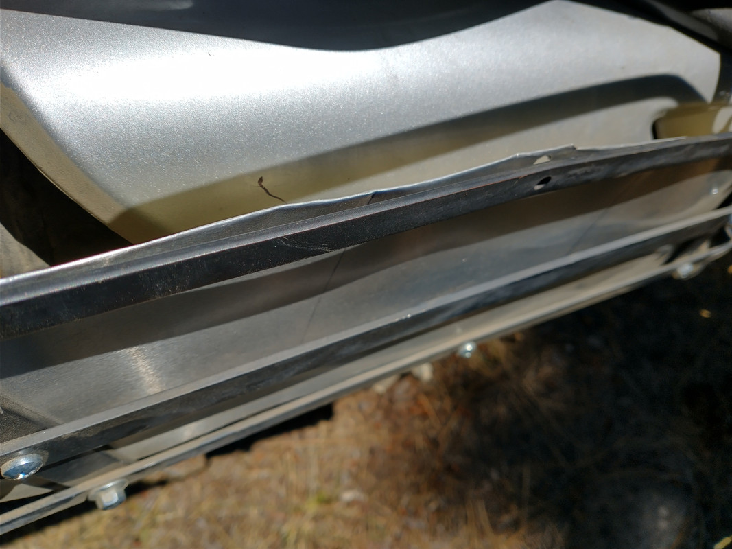 Bent side rail — Postimages