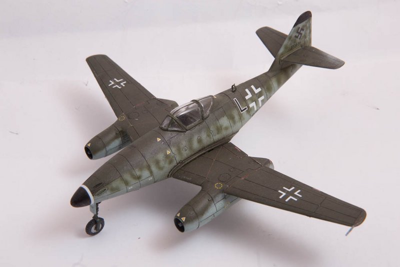 1/72 - Revell - ME 262 (Part of a combat set - Part 2) - Ready for ...