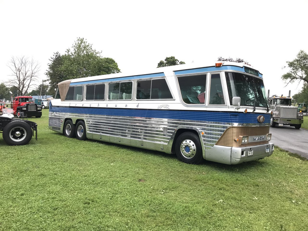Mack 1957 MV 620 D highway bus Greyhound Frank Gonzales (3) — Postimages