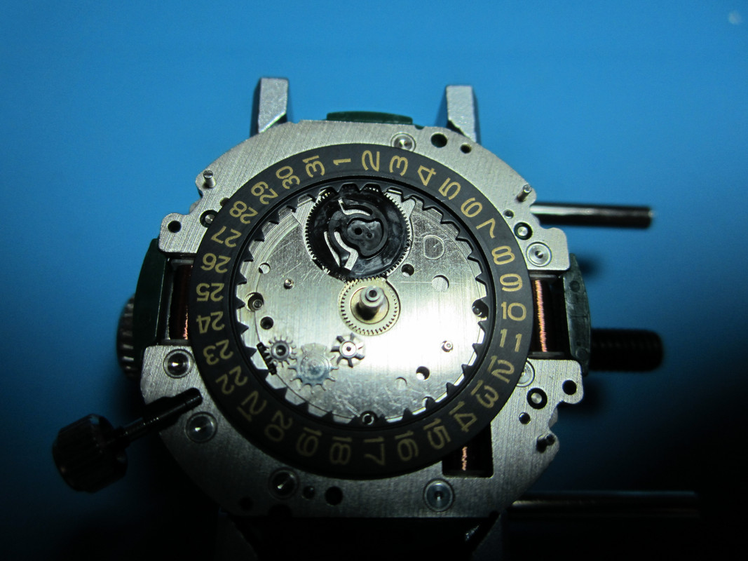 Seiko 7A38 DAY wheel not functioning, but date wheel is fine? | The ...