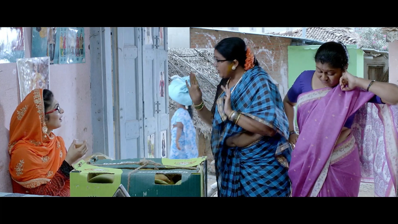 Milf Veena Sundar Sexy Big Boobs and Open deep navel show in saree mp4 ...