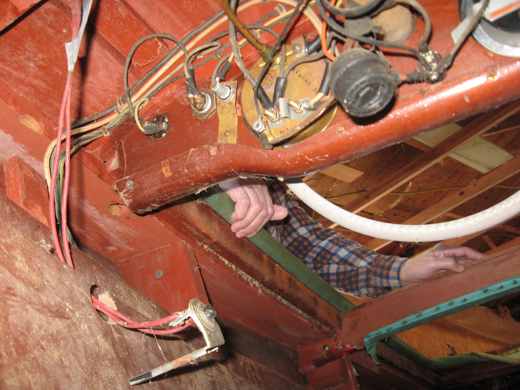 R 17 096 f — Postimages