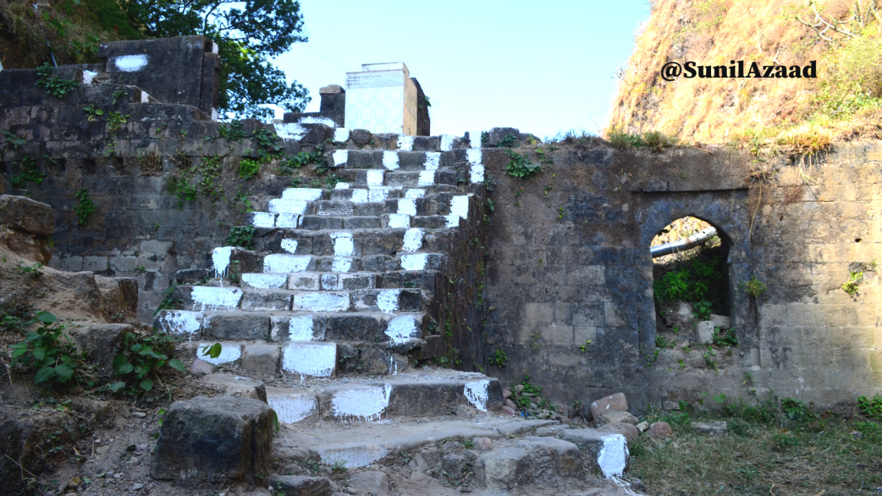 Hiking to Kamlah Fort…..!!! | Joy Club