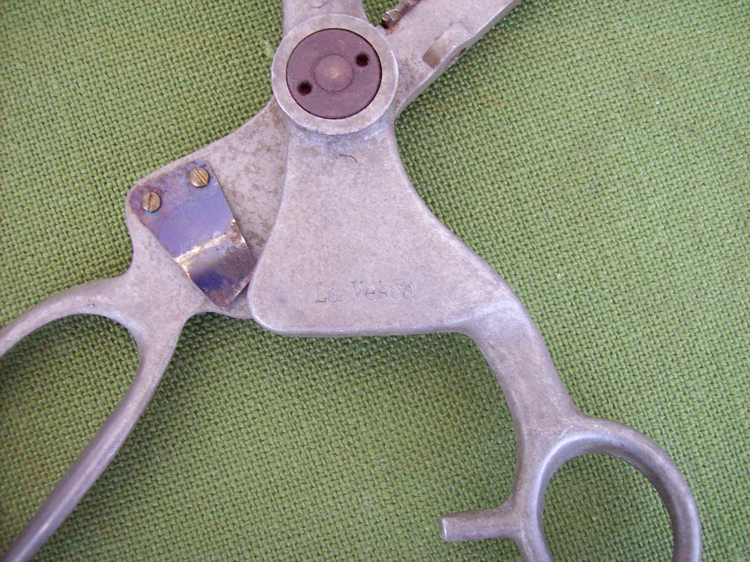 100 2998 — Postimages