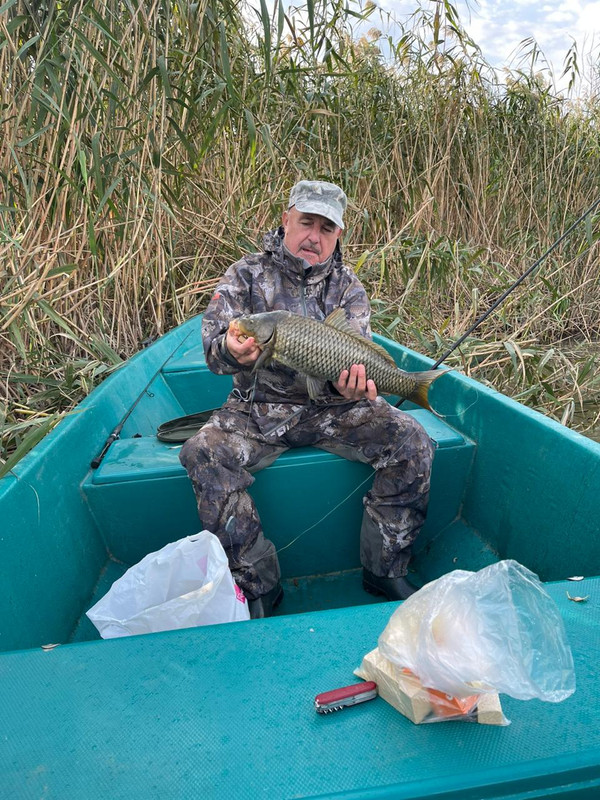 UKUY5735 — Postimages