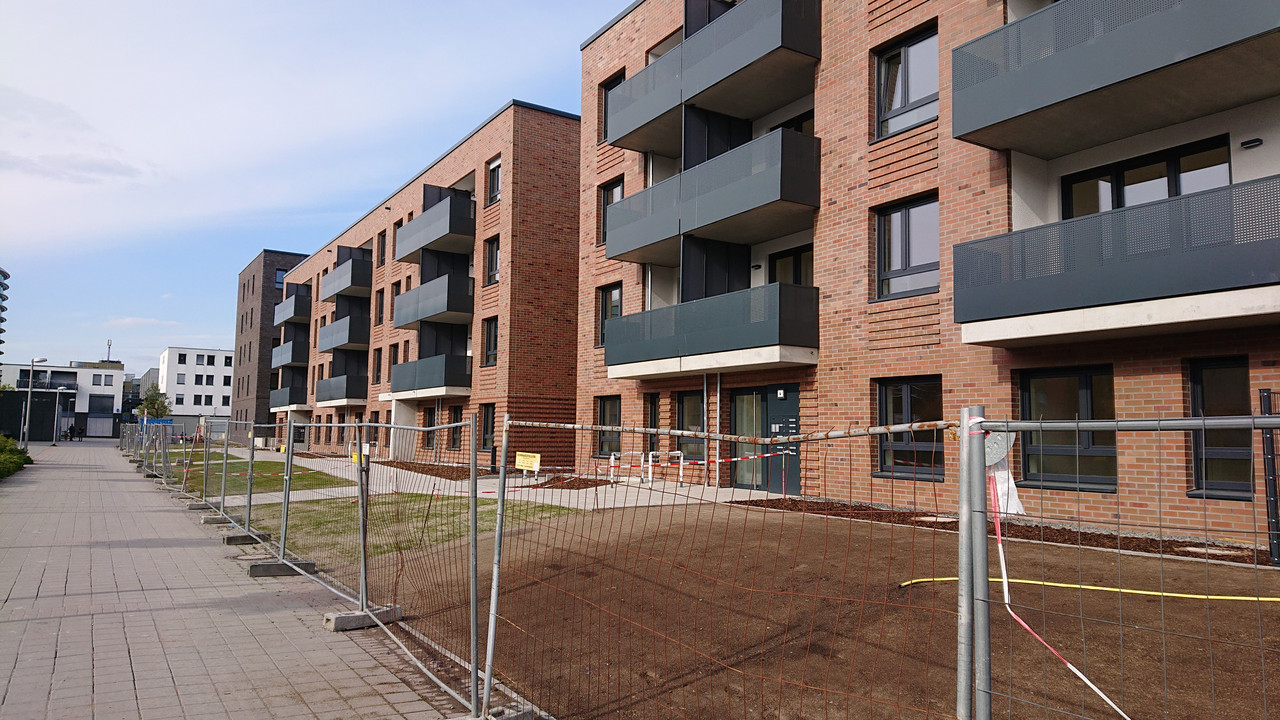 DSC 3210 — Postimages