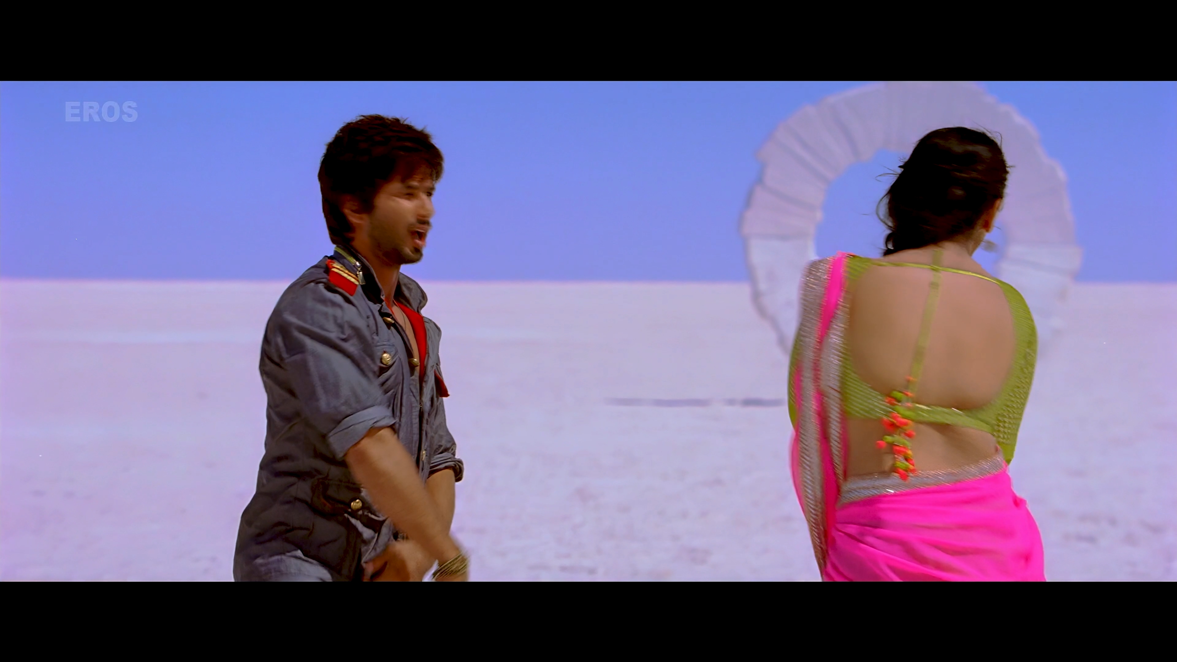 Saree Ke 4 K mp4 snapshot 00 12 379 — Postimages