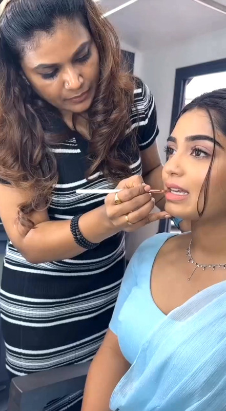 bhihsljk d — Postimages