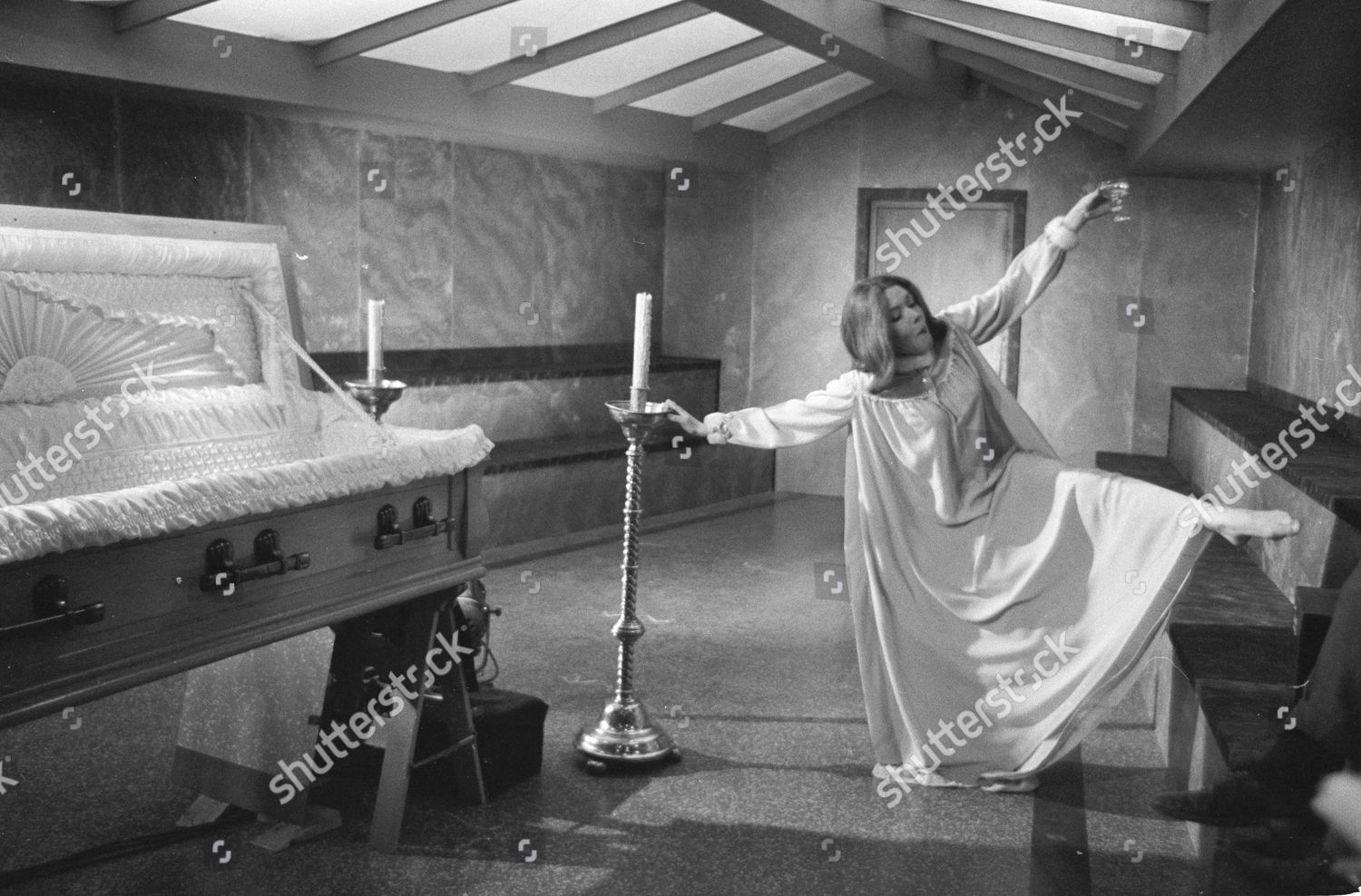 Diana Rigg Feet 5553394 — Postimages