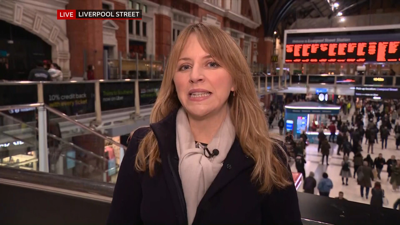 BBC London News 20231121 18301900 ts snapshot 13 02 996 — Postimages