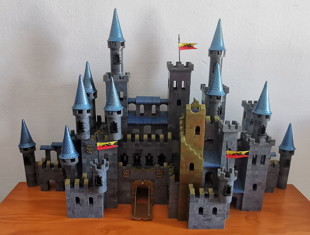 Castillo de la Torre Dorada 01 frente — Postimages