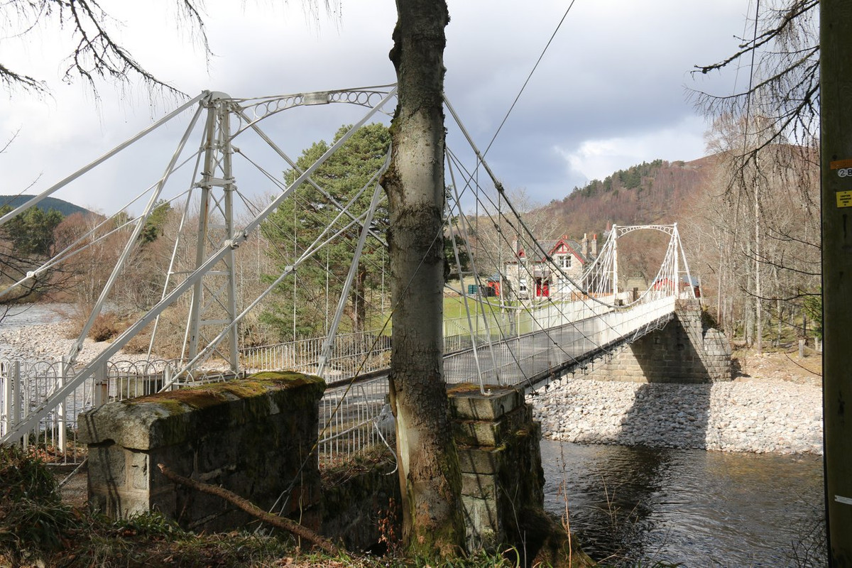 3 FB48888 34 E2 40 C9 BEFD 2 A72 B3 A814 E2 — Postimages