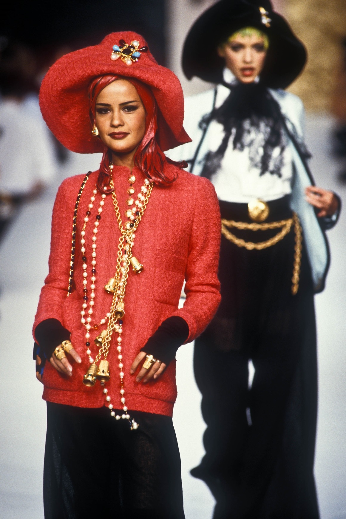 Fashion Classic: CHANEL Haute Couture Fall/Winter 1992 | Page 2 ...